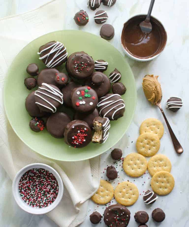 No-Bake Chocolate-Covered Fluffernutter Cookies | Ritz Cookies, Ho-Ho's