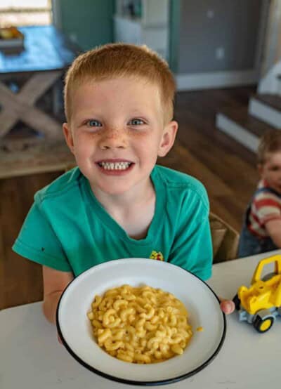 Easy Homemade Mac and Cheese Recipe | Kids Favorite Dinner Idea