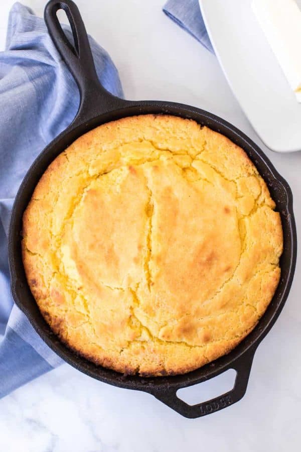 Old Fashioned Skillet Cornbread | Buttermilk Cornbread Recipe
