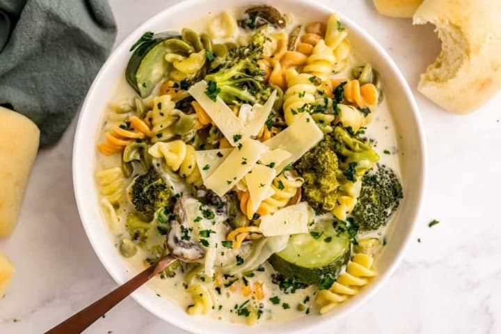 One Pot Pasta Primavera | Homemade Vegetarian Pasta Dish