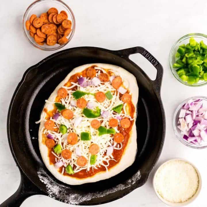 Easy Skillet Pizza Recipe | The Best Crispy Cast Iron Skillet Pizza
