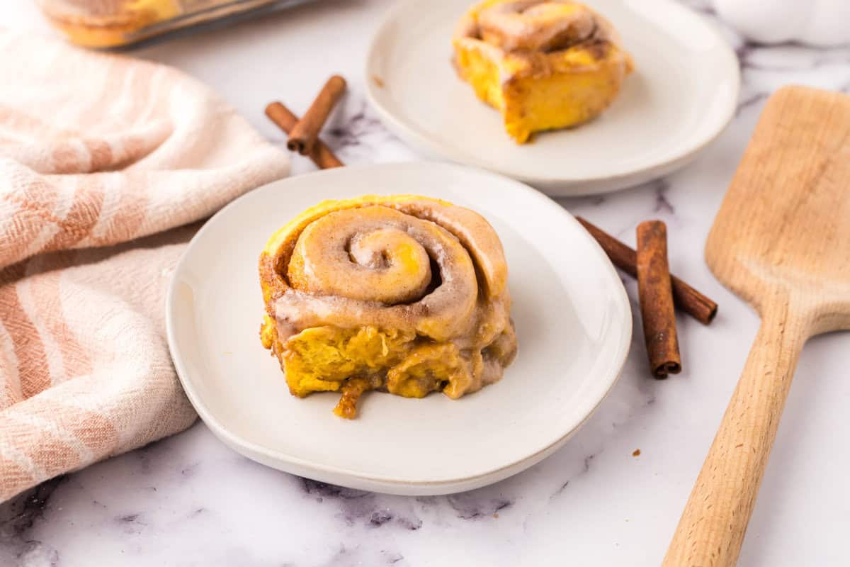One Hour Pumpkin Cinnamon Rolls | The Best Fall Breakfast Recipe