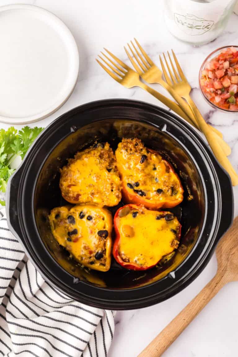 Slow Cooker Stuffed Bell Peppers with Quinoa & Black Beans | Vegetarian