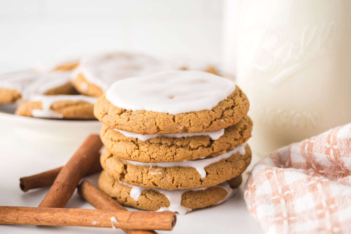 Perfect Iced Gingerbread Cookies — Bless this Mess
