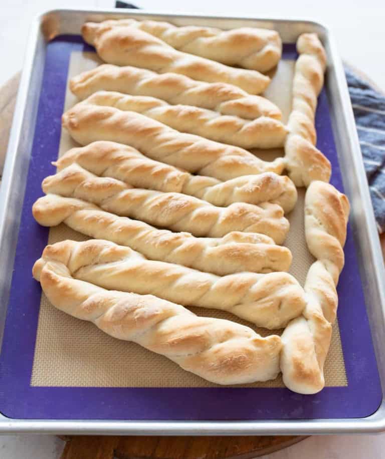 Garlic & Parmesan Italian Breadsticks {Twisted Breadsticks} — Bless ...